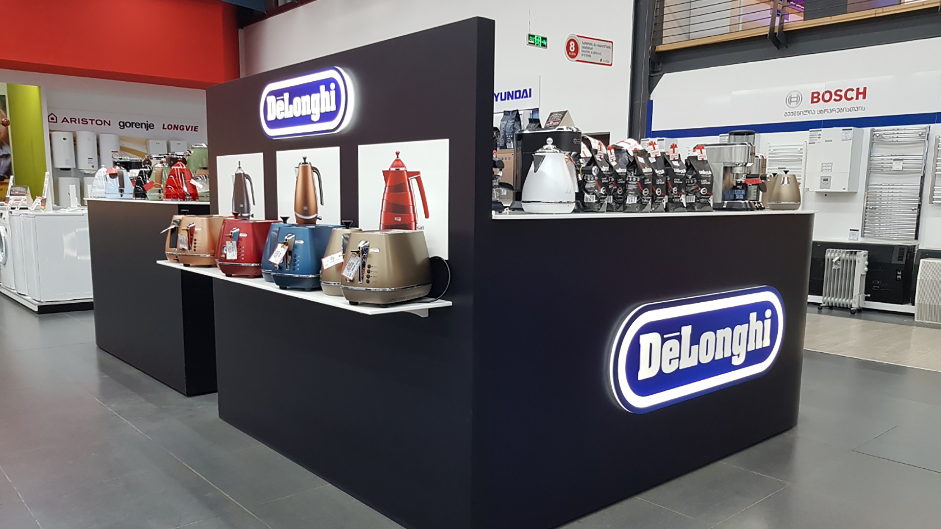 Delong Café – Creator